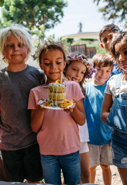 The Children’s Heritage Sourcebook: 100+ Back-to-Roots Activities for ...